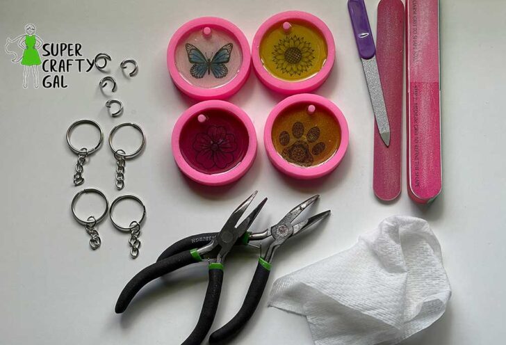 How to Make Resin Keychains - Super Crafty Gal