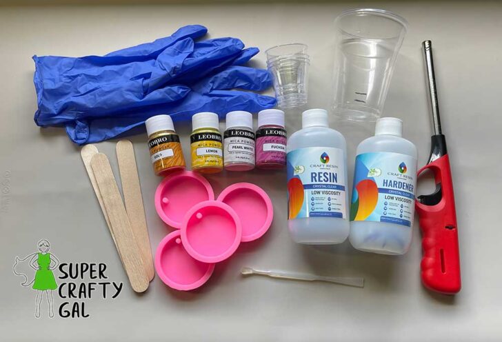 How to Make Resin Keychains - Super Crafty Gal